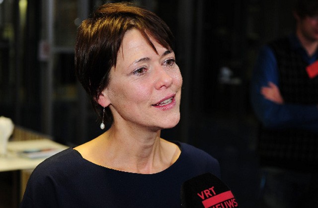 Kathleen Van Brempt al breakdansend naar de verkiezingen | GVA