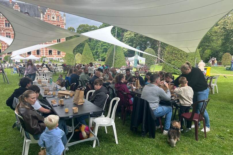Picknick in 't park lokt meer dan 400 mensen | GVA