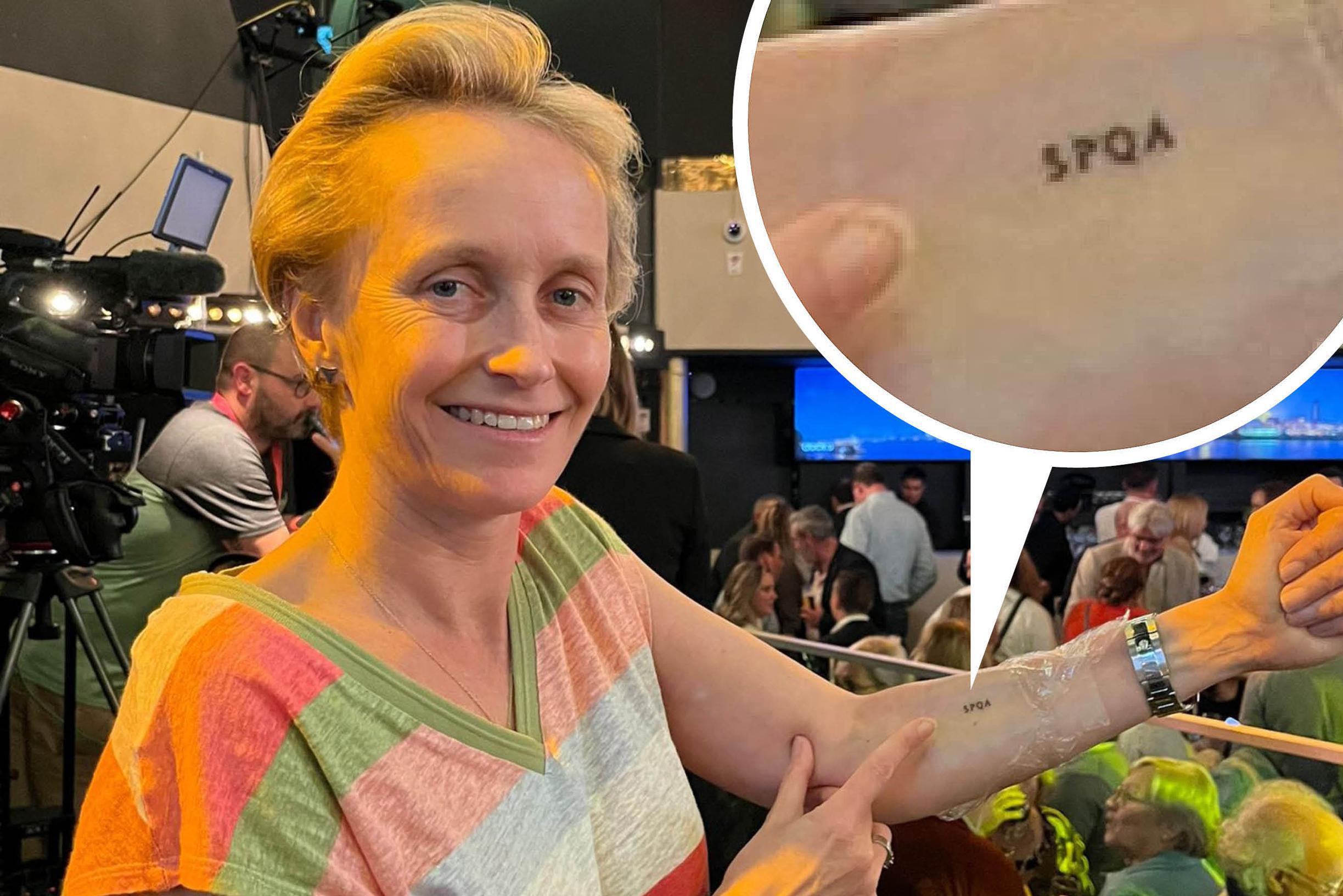 Annick De Ridder (N-VA) zet tattoo om Antwerpen "overal mee naartoe te ...