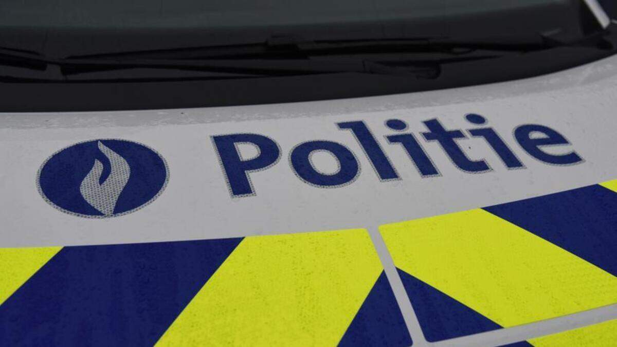 Politie wil met bestuurder van witte bestelwagen spreken | GVA