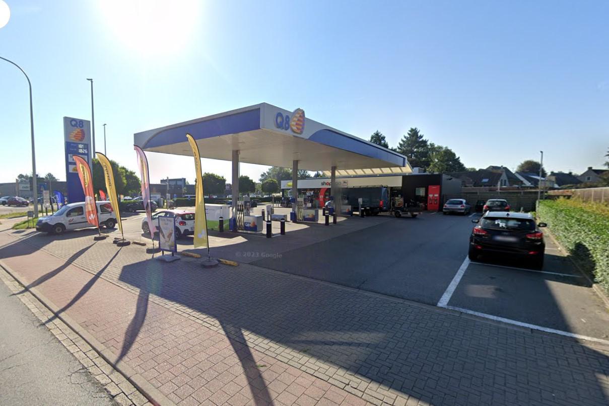 Politie onderzoekt diefstal uit shop Q8 tankstation | GVA
