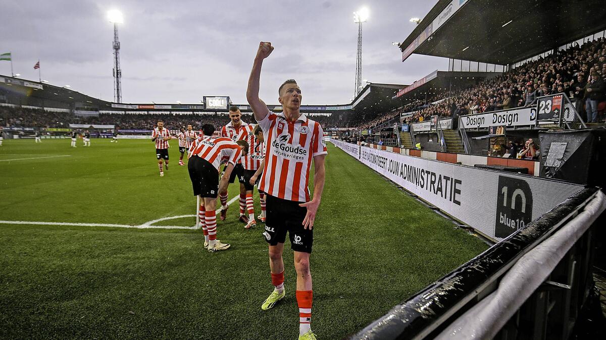 Antwerpenaar Arno Verschueren scoort twee keer tegen Ajax: “Misschien ...