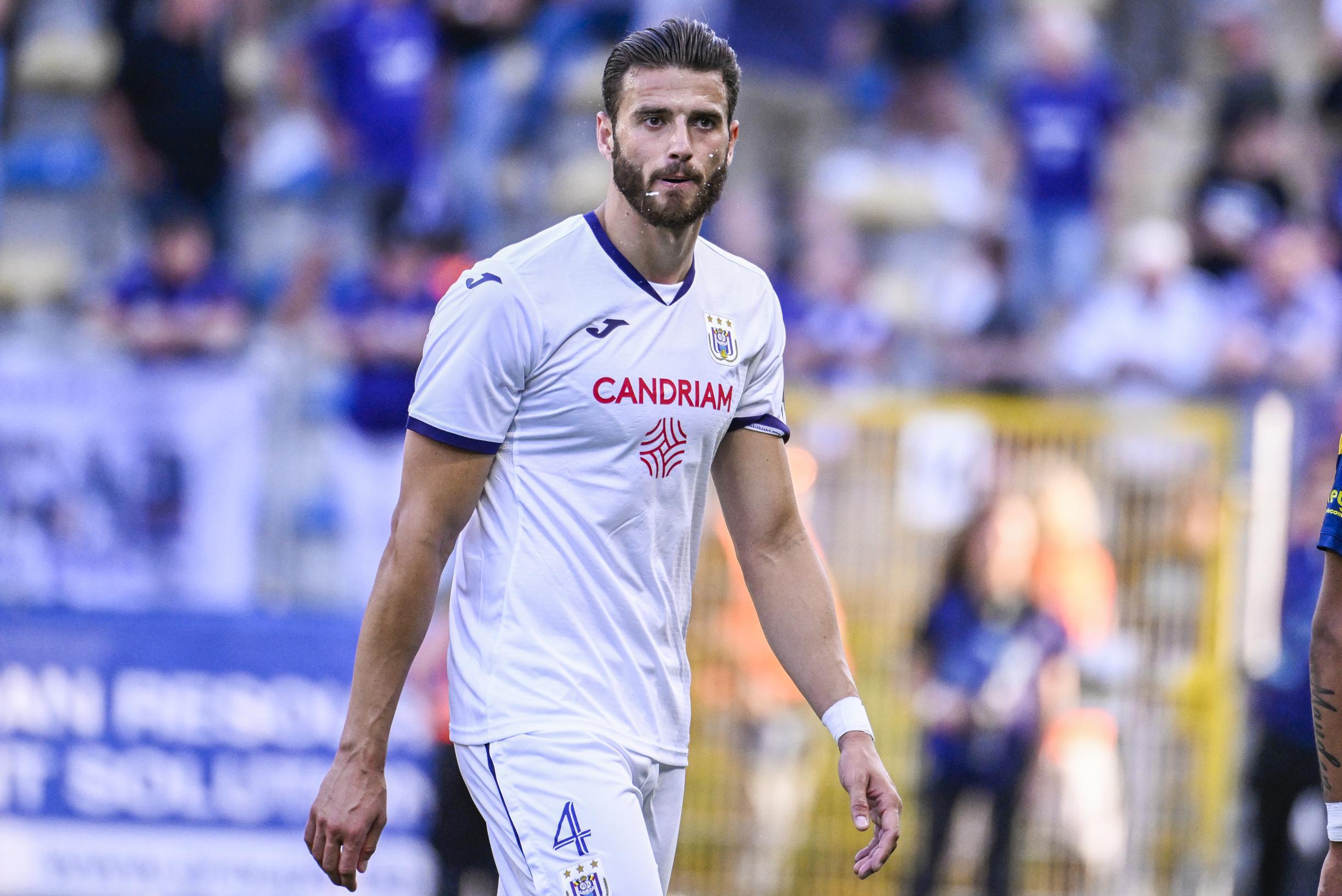 Wesley Hoedt traint weer mee in de A-kern bij Anderlecht | GVA