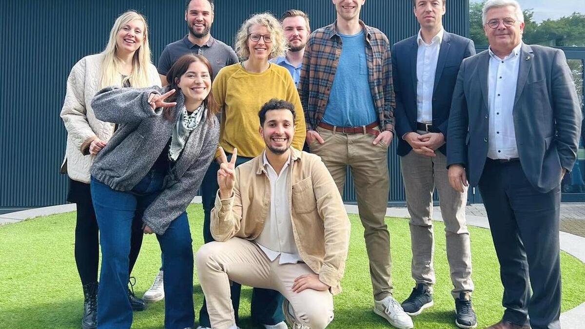 Vooruit en N-VA scoren het best bij scholieren | GVA