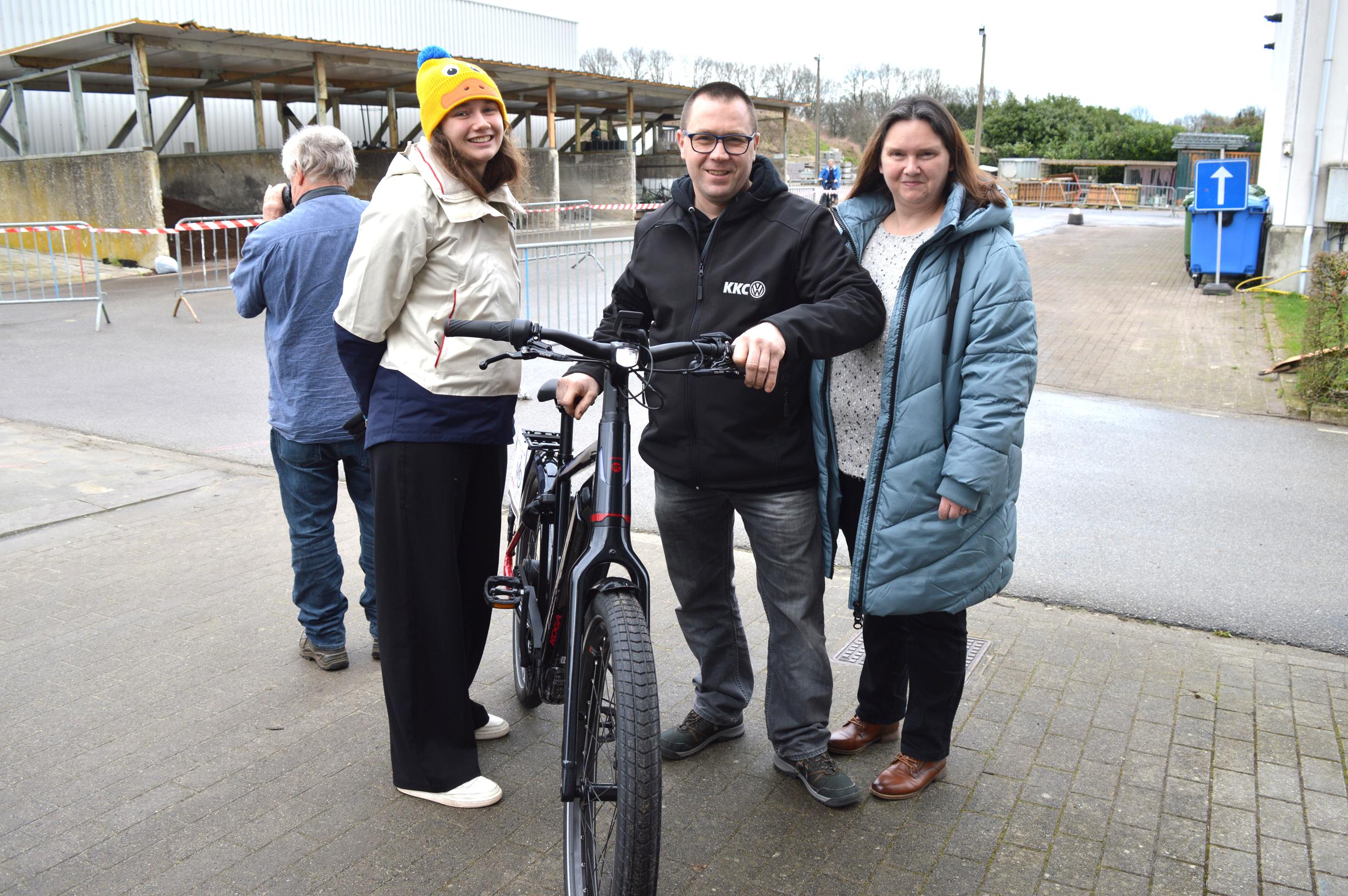 Koersfietsen met ingebouwd motortje in opmars: “Zo kan iedereen de Mont ...