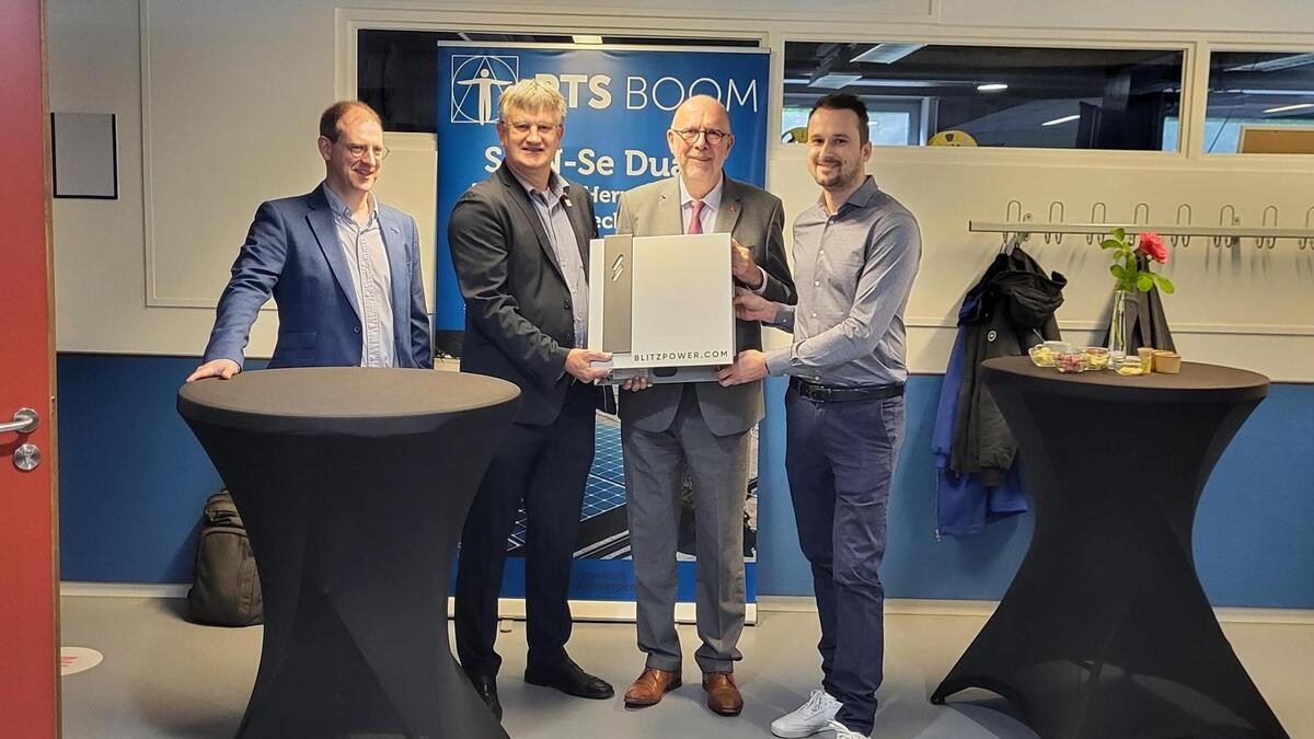 Provinciaal onderwijs zet mee schouders onder uitrol laadpalennetwerk ...