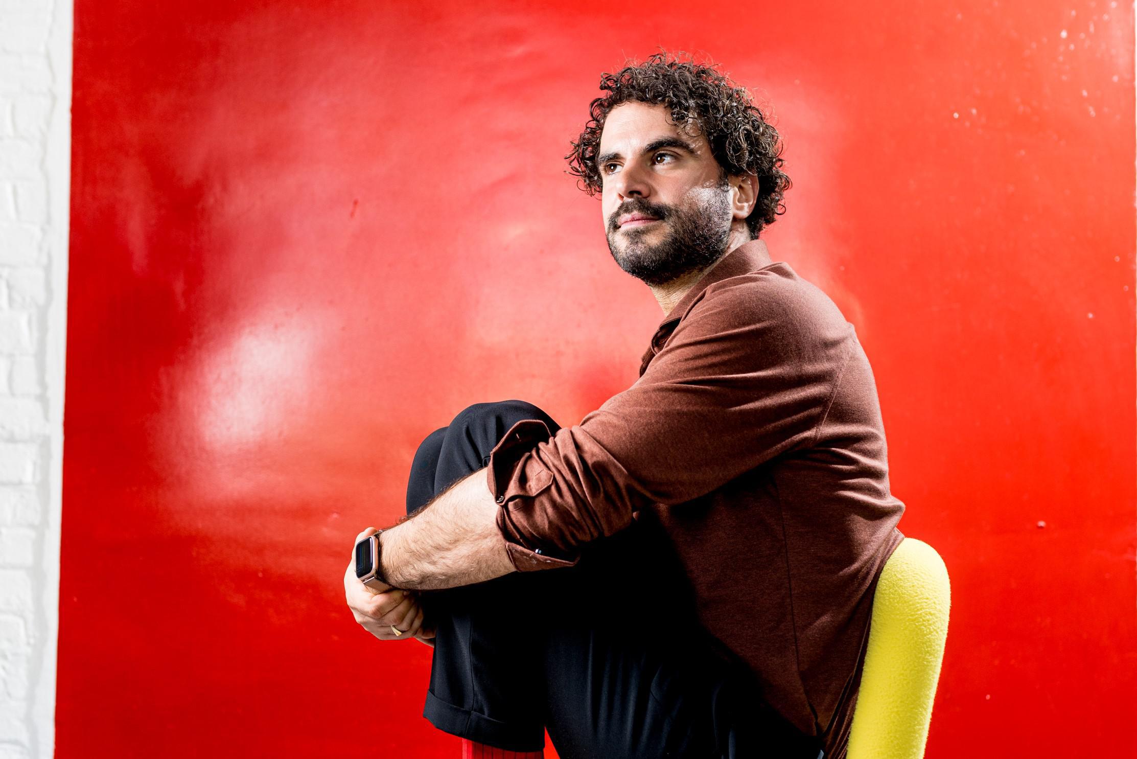 Riadh Bahri over zijn outing en de moeilijke relatie met zijn vader ...