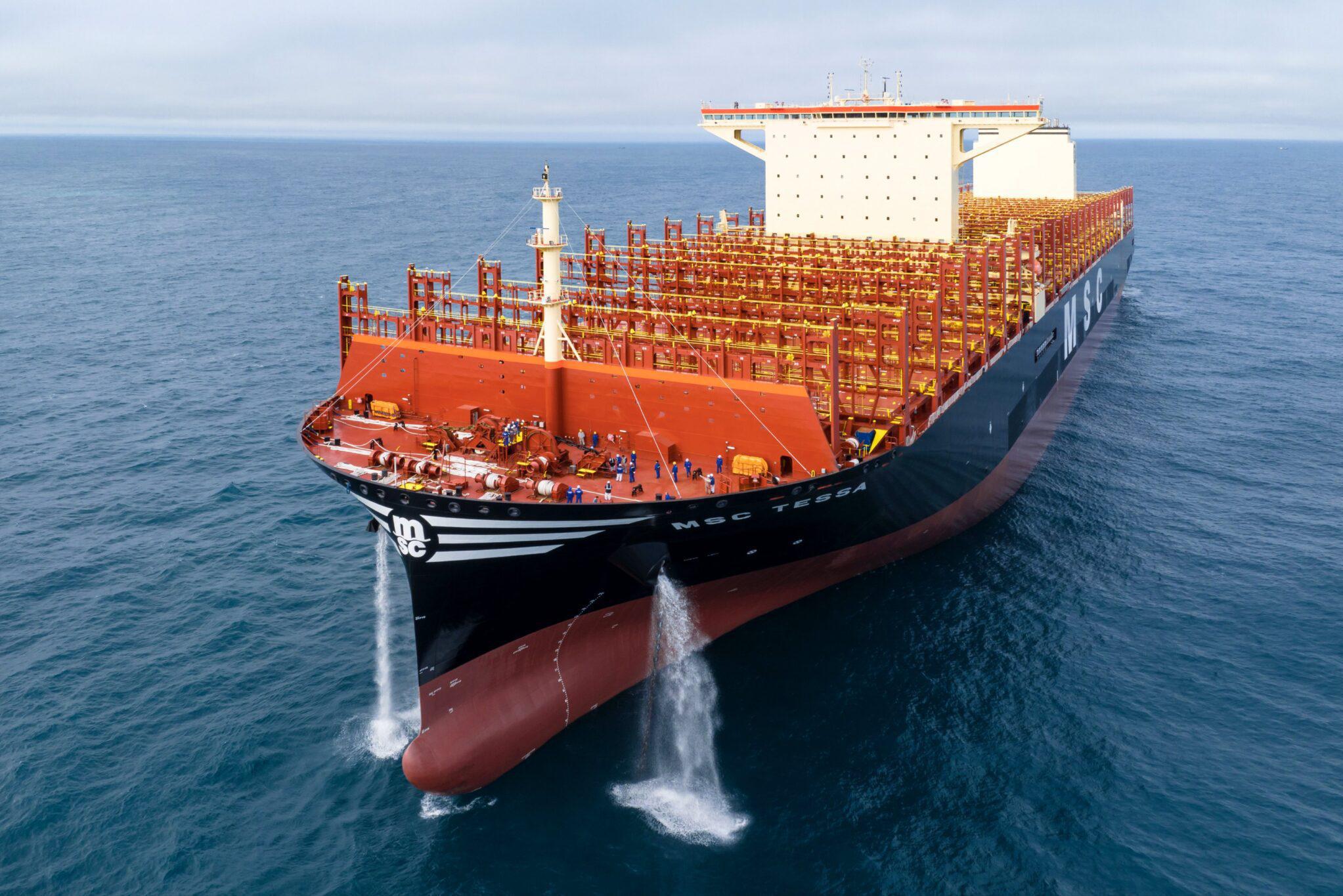 Antwerpen ontvangt grootste containerschip dat ooit in ons land ...