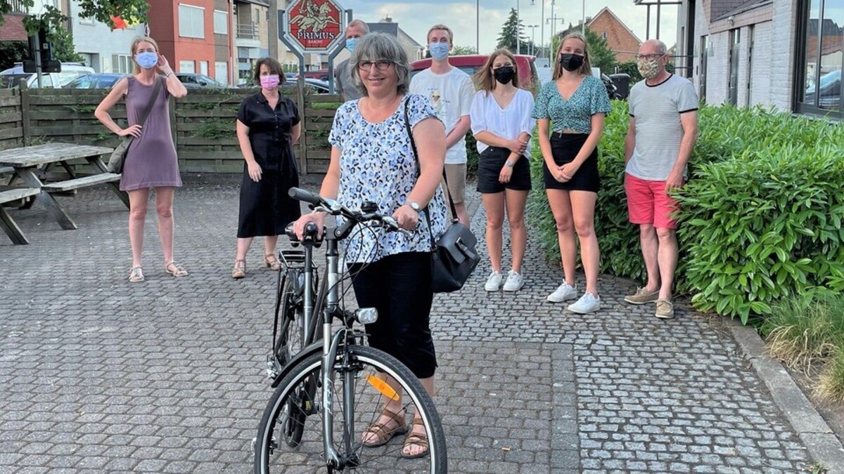 Fietsfanaat Alexandra wint hoofdprijs van hernomen Belgerinkel-actie ...