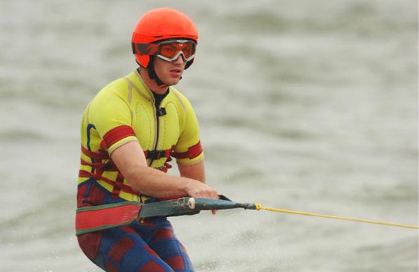 Antwerpse waterskiër (34) crasht tijdens BK: “Hij werd de kant op ...