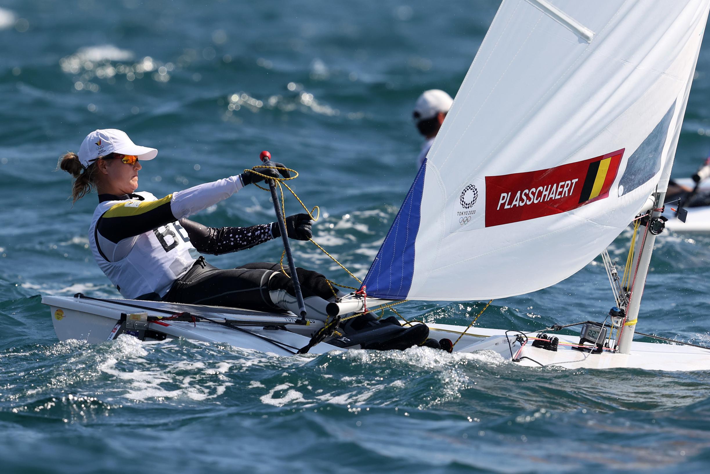 Emma Plasschaert zeilt naar brons op het WK | GVA