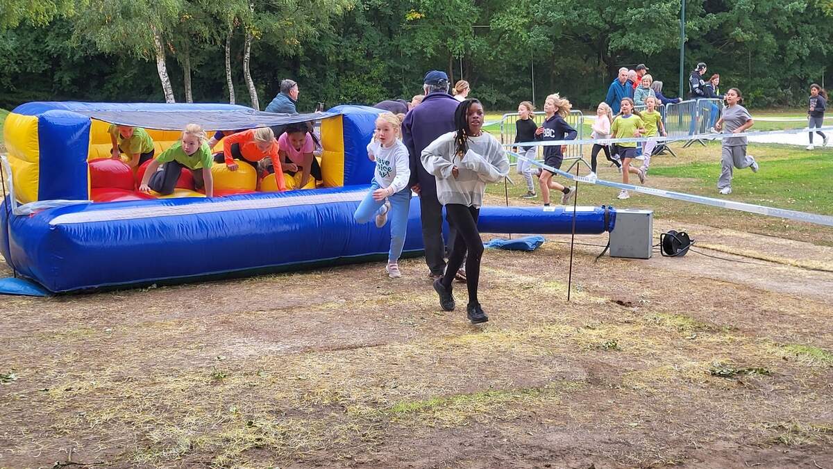 1.700 jonge sportievelingen werken intensieve funloop af | GVA