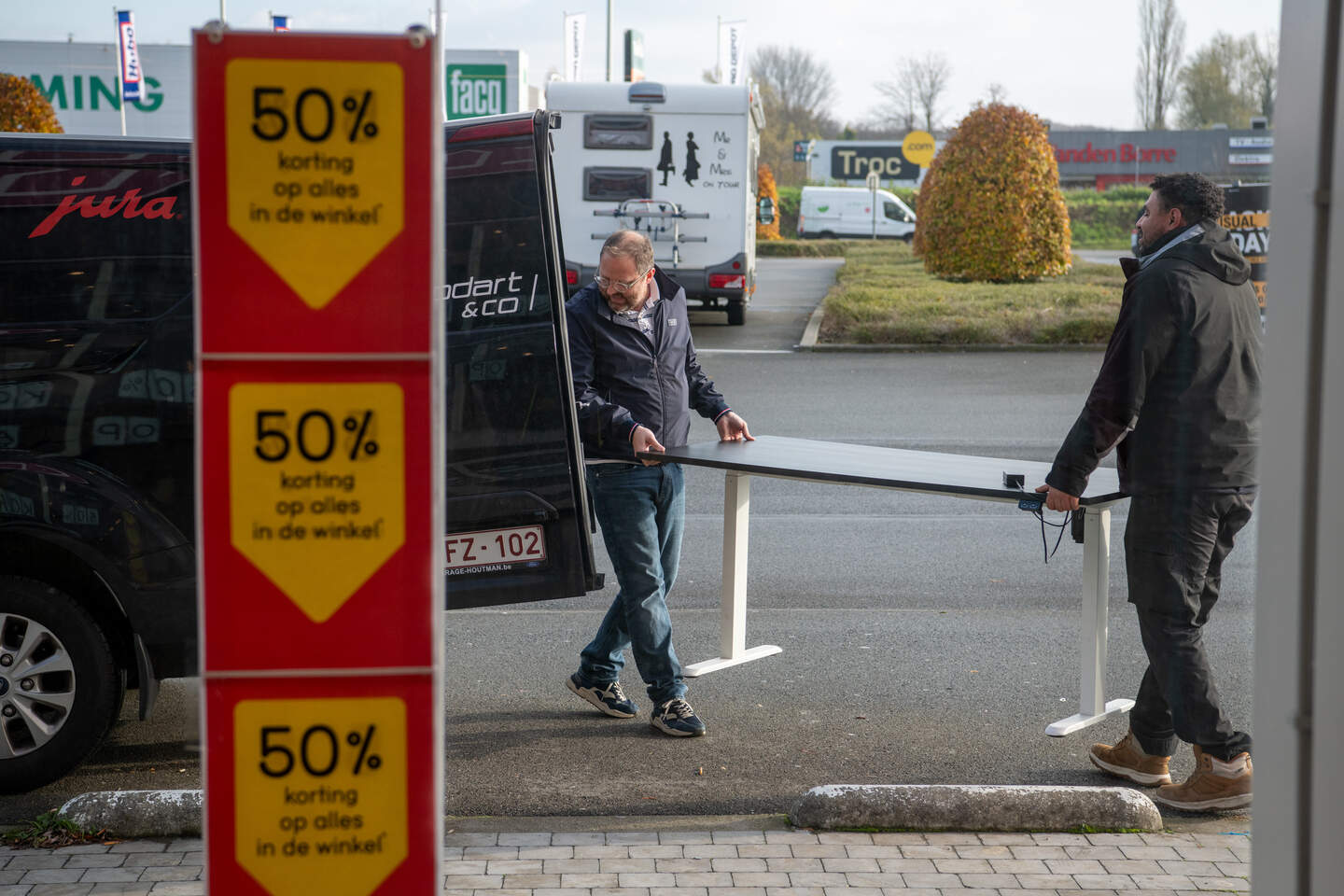 Leen Bakker failliet verklaard: 29 winkels sluiten de deuren, 250 ...