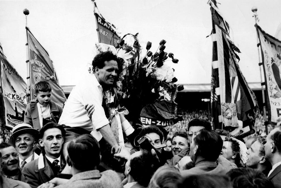 Voorbestemd? ‘Mister Antwerp’ Vic Mees speelde 74 jaar geleden op ...