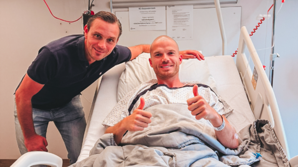 Met een bezoekje van coach Stef Wils: Geoffry Hairemans (Antwerp ...