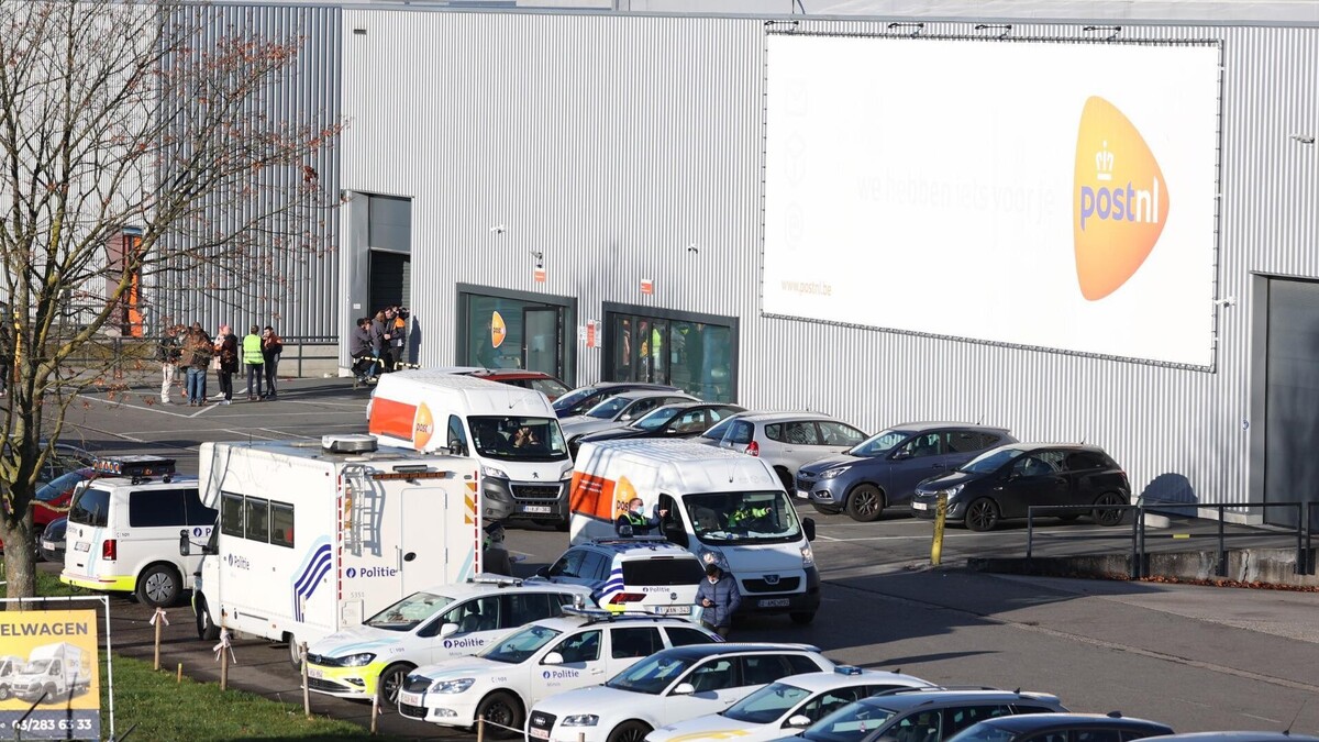 Inval bij PostNL: “Depot verzegeld, klanten zullen dagen op hun pakje ...