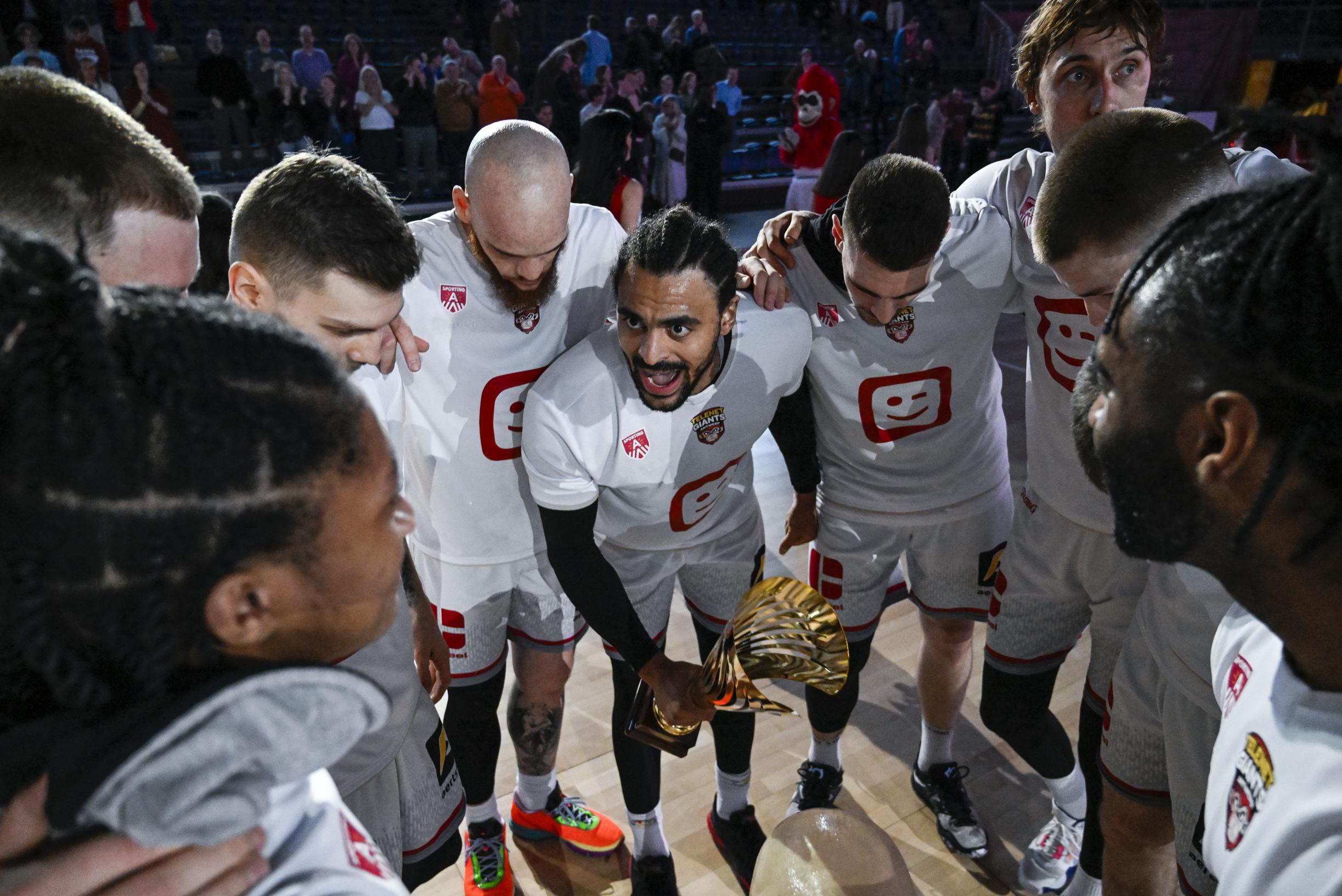 Opmerkelijk: alleen Antwerp Giants en Kangoeroes Mechelen zijn na drie speeldagen nog perfect in ...