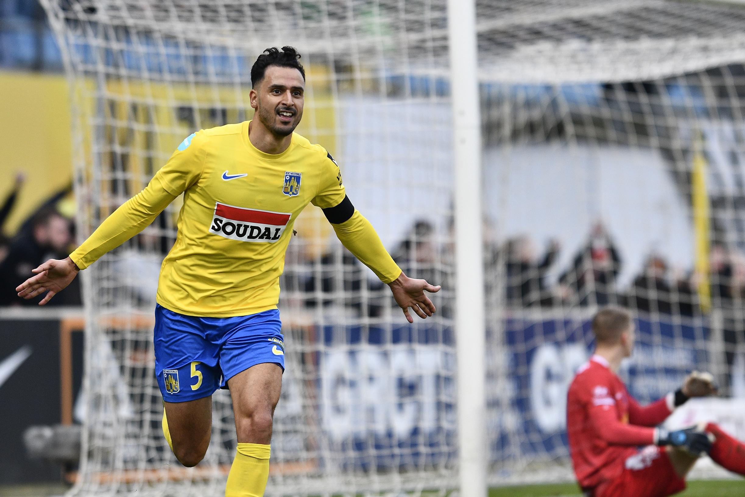 Nacer Chadli niet in actie tegen KV Oostende | GVA