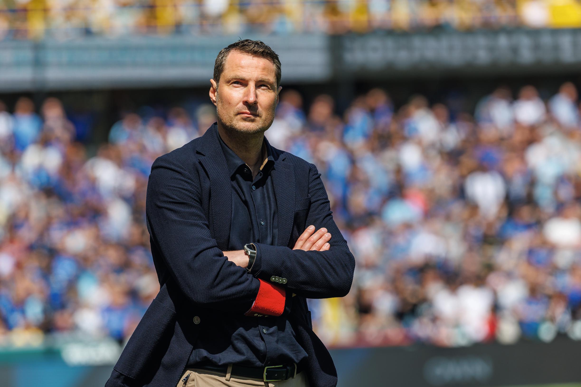 Brian Priske volgt de Great Old nog steeds: “Met dit voetbal komt ...