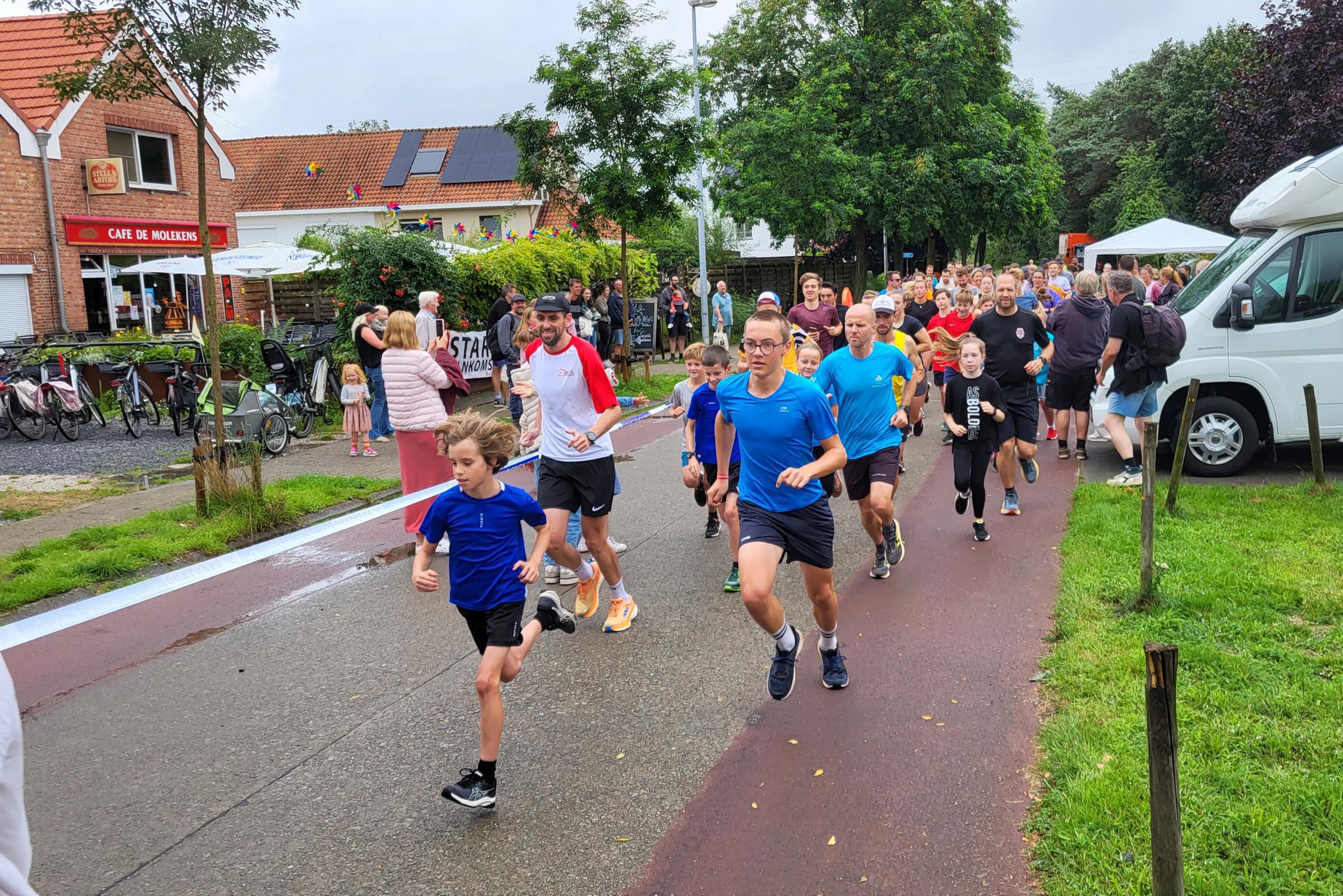 Molekens Run brengt families aan het lopen | GVA
