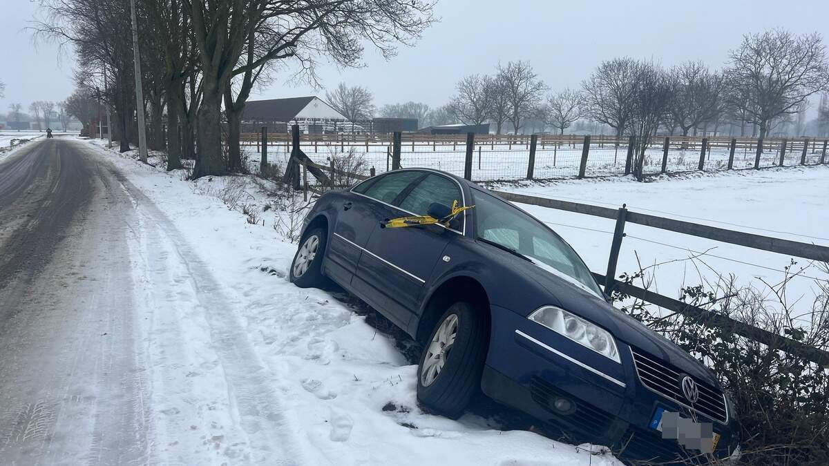 Wachten op takeling van auto met Poolse nummerplaten | GVA