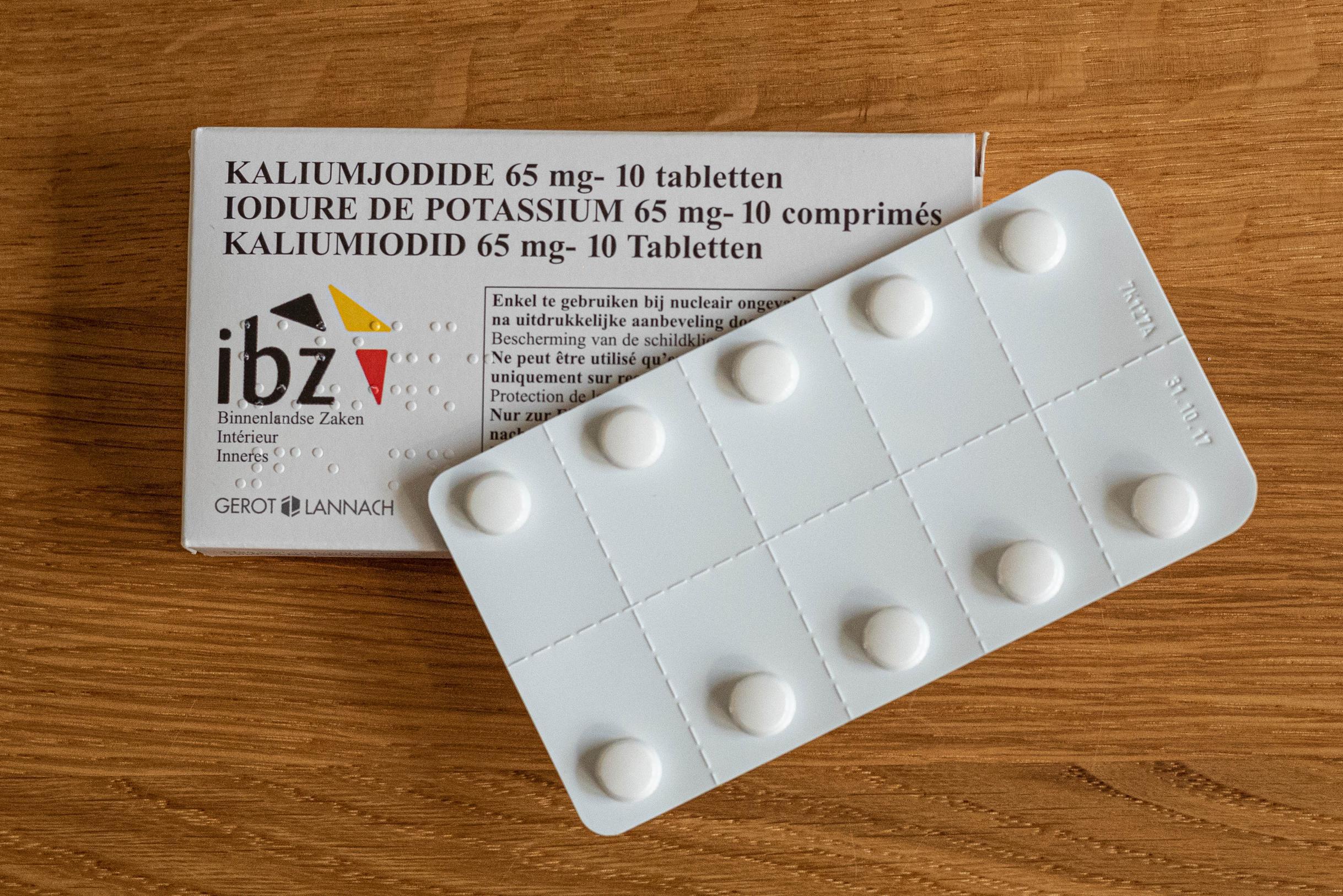 Inwoners van Stabroek halen best preventief jodiumtabletten in huis | GVA