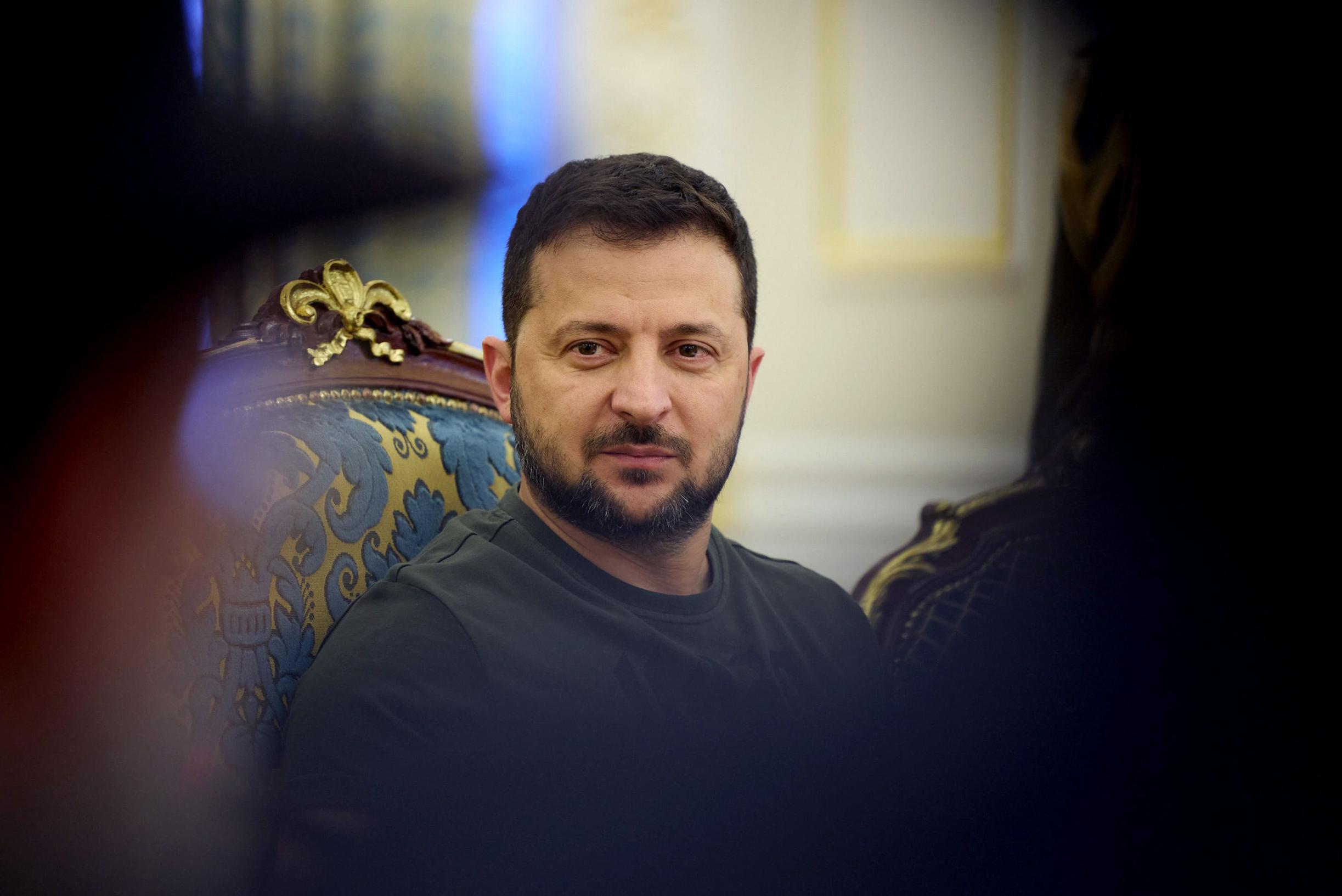 Zelensky waarschuwt voor Derde Wereldoorlog en vergelijkt Poetin met ...