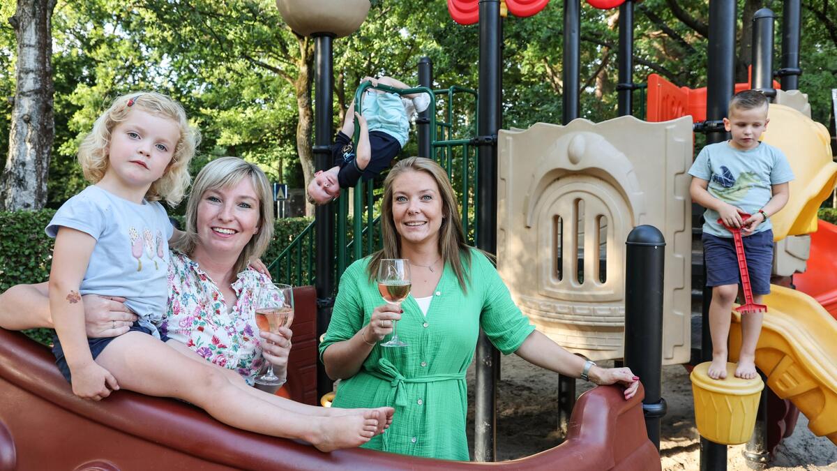 Wijnmoeders Ilse Biesbroeck en Ellen Peeters lanceren wijnmoeders ...