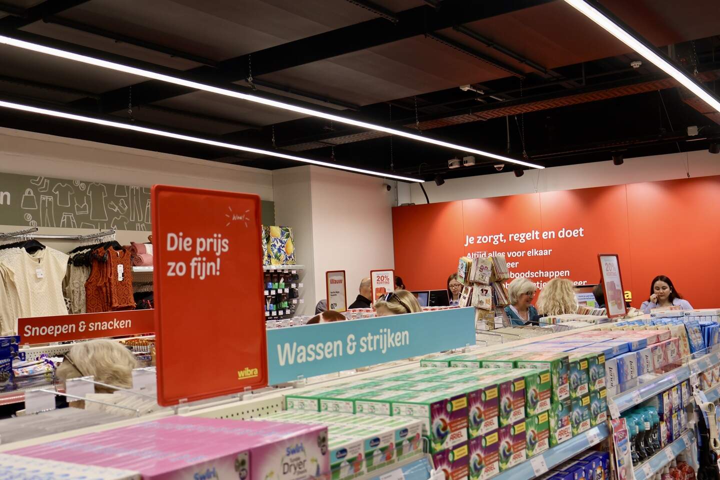 Meteen lange wachtrij voor opening Wibra in Antwerpsestraat: “Lier ...