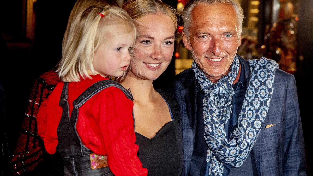 Porno schamlippen standard BP listing, pics are fake, cant