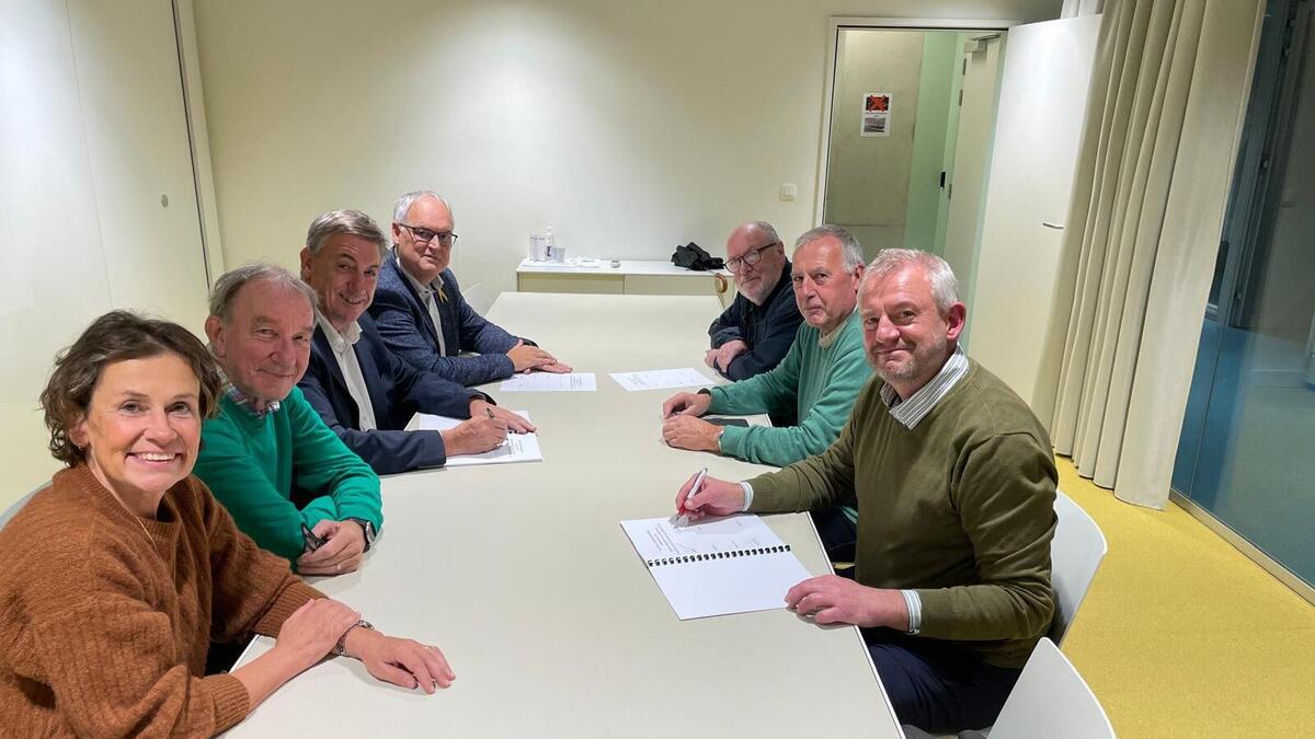 N-VA en CD&V ondertekenen bestuursakkoord voor zes jaar | GVA