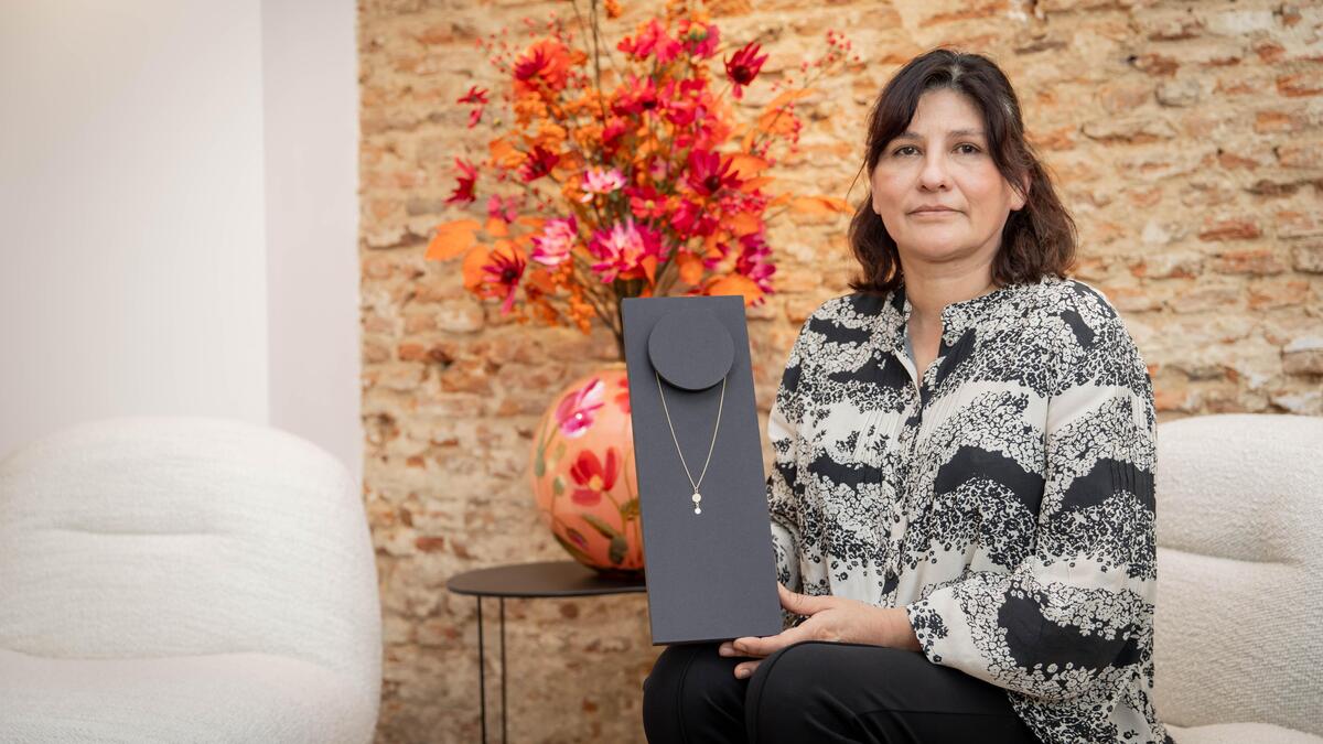 Na dochter opent ook goudsmid Julia eigen zaak in Mechelen: “Ik ben ...