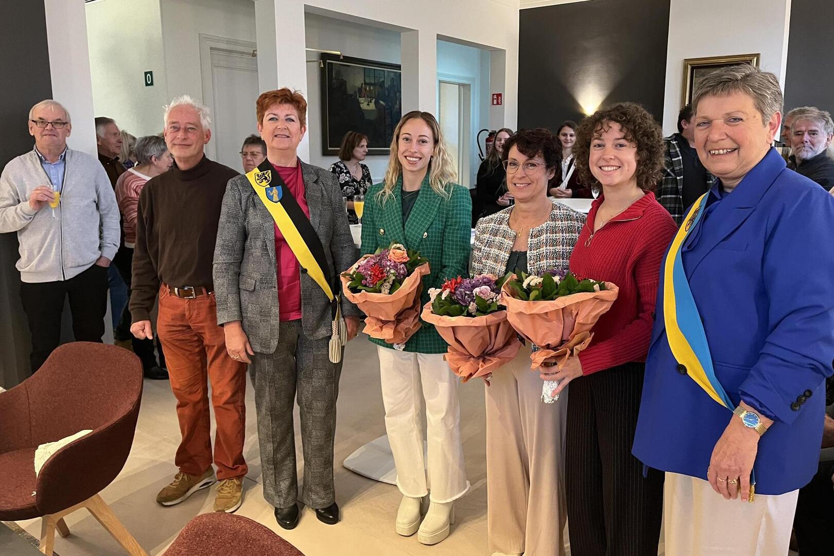 Lille huldigt lokale waterskikampioenen Anick, Jasmin en Margo: “Drie ...