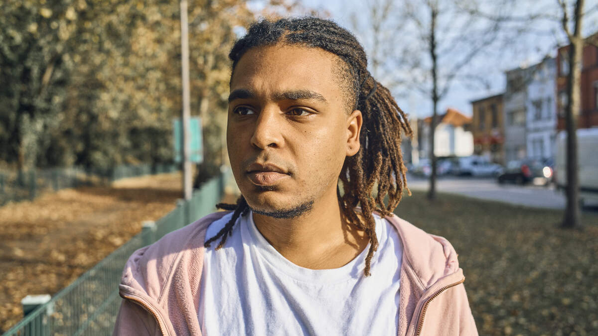 Afspraak gemist met koning, maar Antwerpse rapper is weer vrij na twee ...