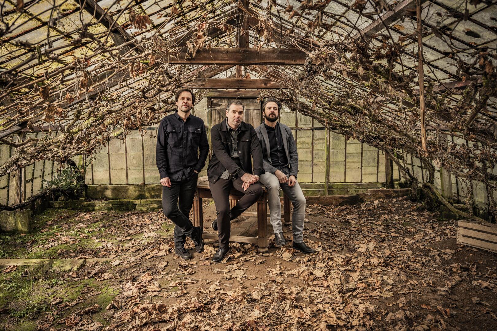 25 jaar Yevgueni met Bourlaconcerten en nieuwe ep: “We zijn gestart als ...