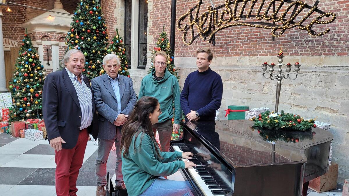 Kasteel Cleydael zorgt voor kerstmagie in een origineel kader | Nieuwsblad