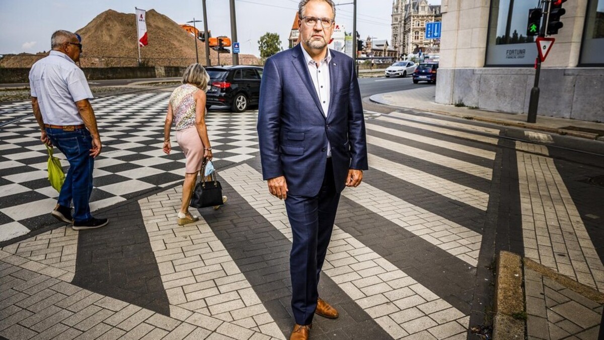 Antwerps schepen Koen Kennis (N-VA) wijkt niet na kritiek: “Wij willen ...