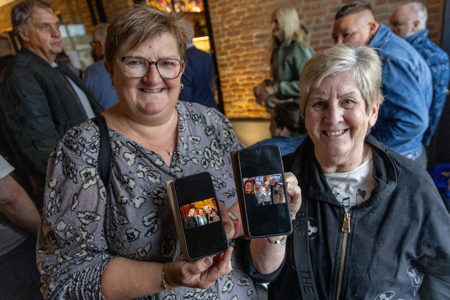 Honderden fans brengen laatste groet aan Margriet Hermans: “Ze was een ...