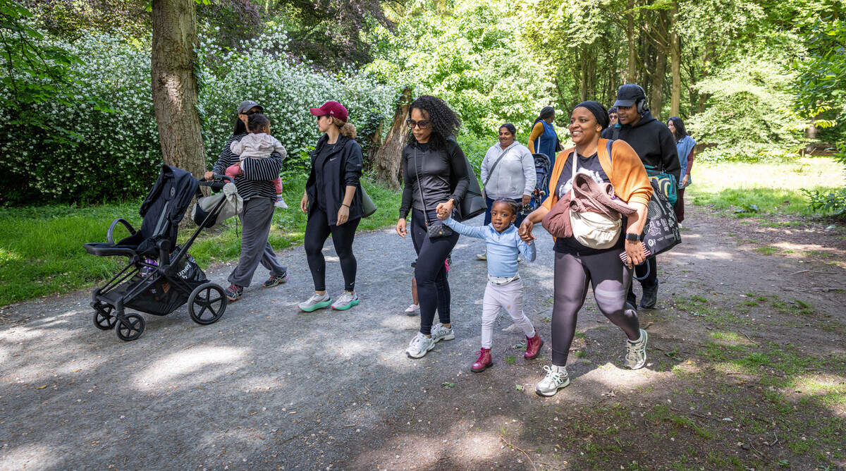 Wandelclub Mamamia wil moeders doen bewegen en connecteren: “Als mama ...