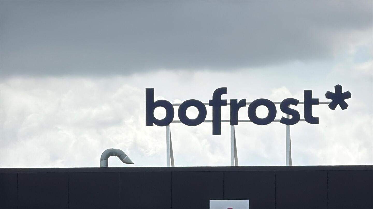 Drie medewerkers Bofrost lopen brandwonden op na lek van bijtende stof ...