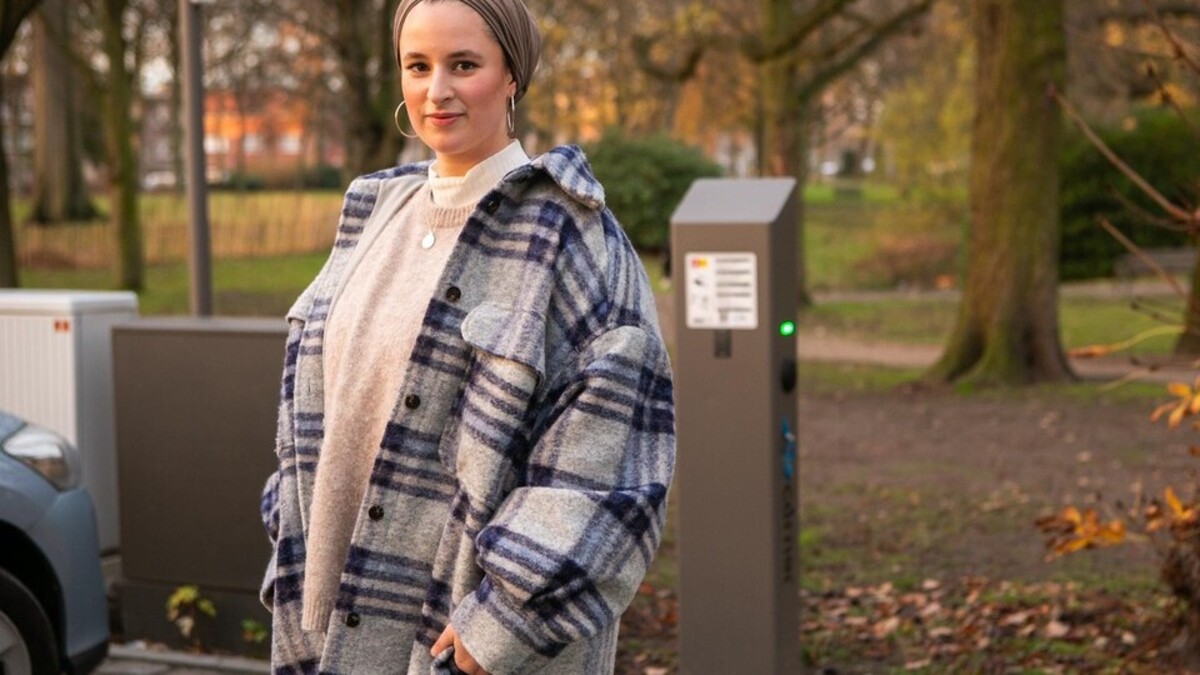 Antwerpse uitrol laadpalen ligt stil door onenigheid: “Nu maanden ...