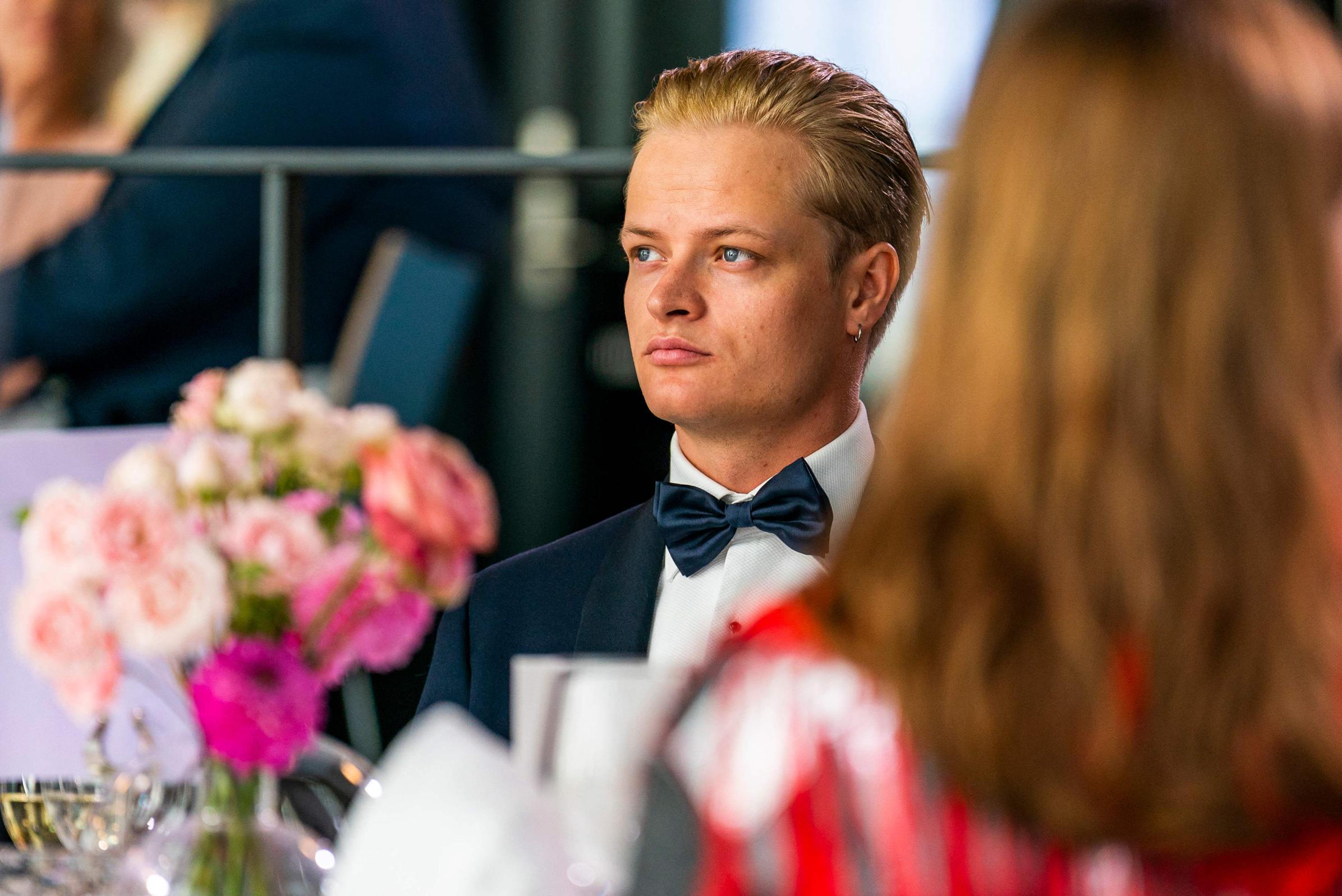 Zoon van Noorse kroonprinses moet zeker week in de cel blijven op ...