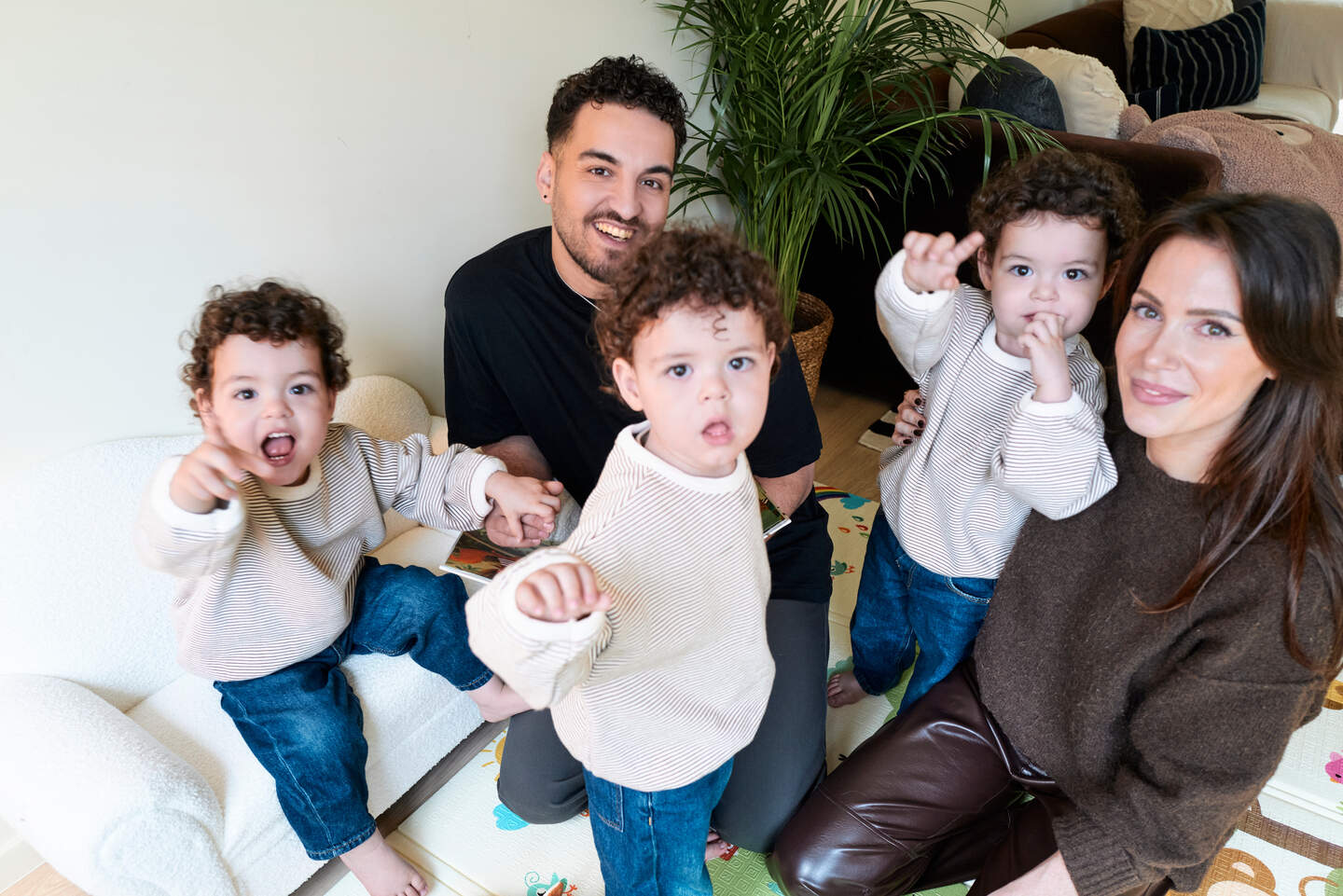 Samir en Magali werden verrast met drieling en zoeken woonst in ‘Blind ...