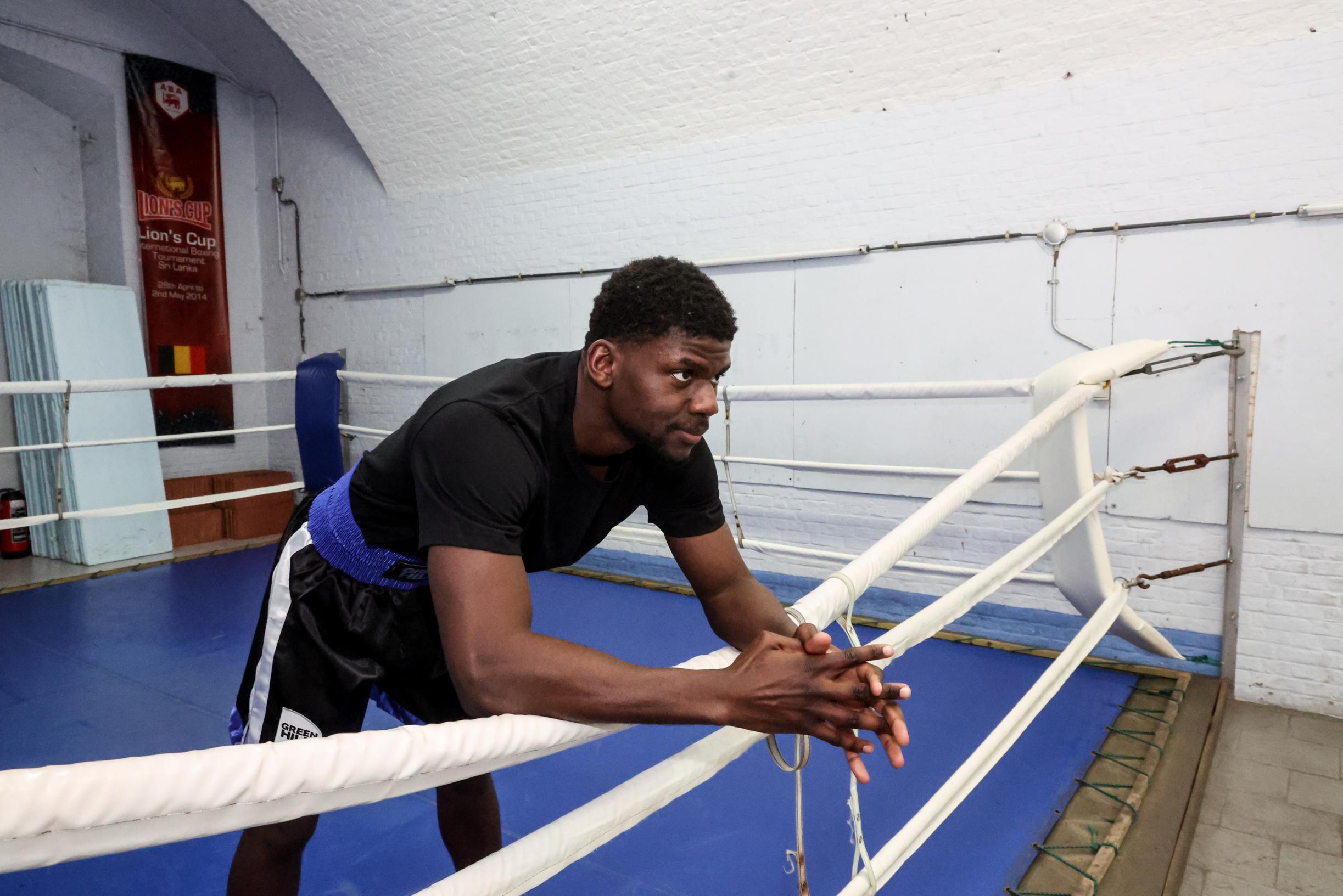 Antwerpenaar Andy Simba grijpt naast Belgische titel in het boksen | GVA