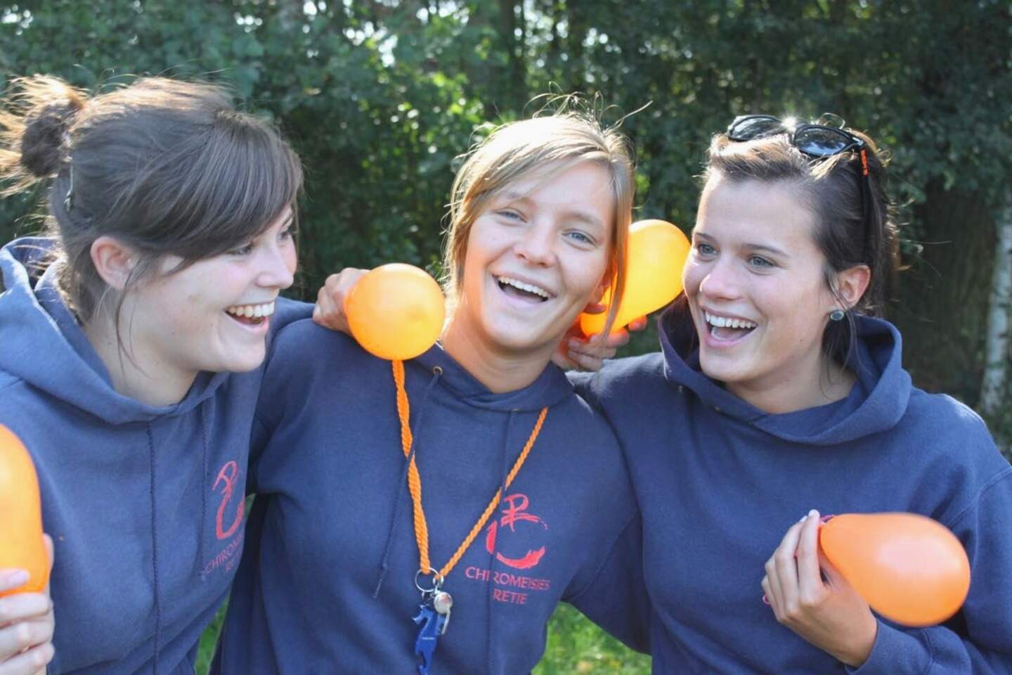 170 vroegere Chiroleidsters gaan opnieuw op kamp: “Met puddingpap als ...