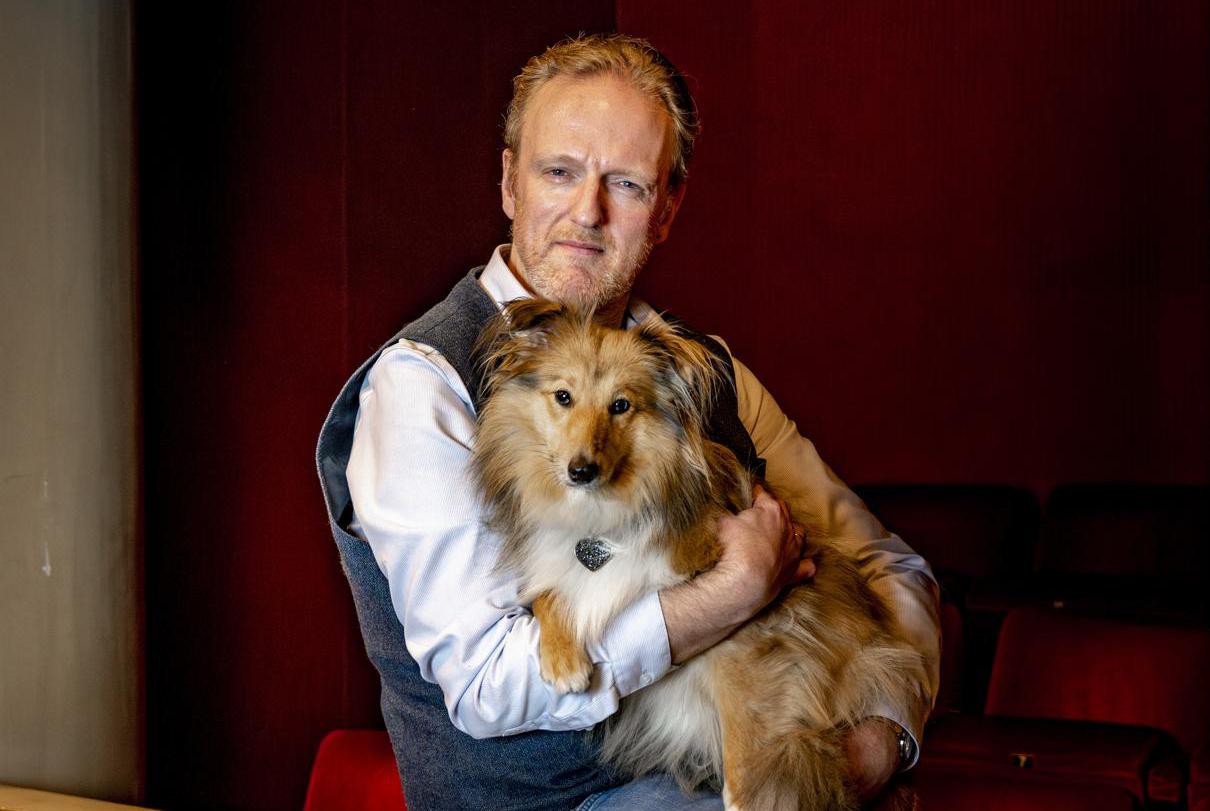 “Afkicken was het zwaarste dat ik ooit heb moeten doen”: Tijs (46) was ...