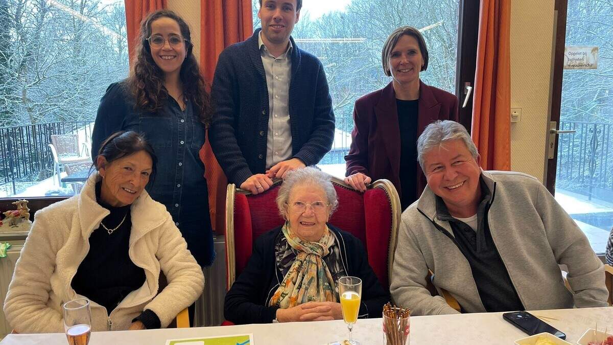 Driedubbel feest voor Wijnegemse eeuwelinge Jeanne Haepers | GVA