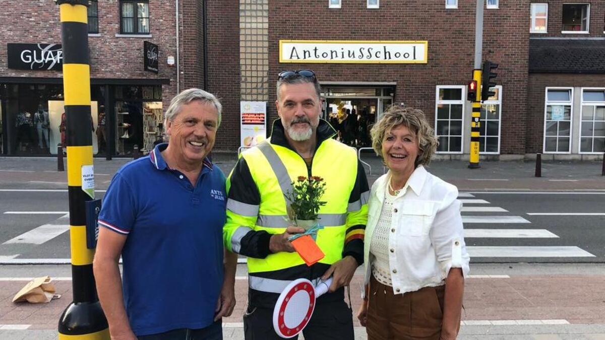 CD&V Zoersel zet zeventien gemachtigde opzichters in de bloemetjes bij ...