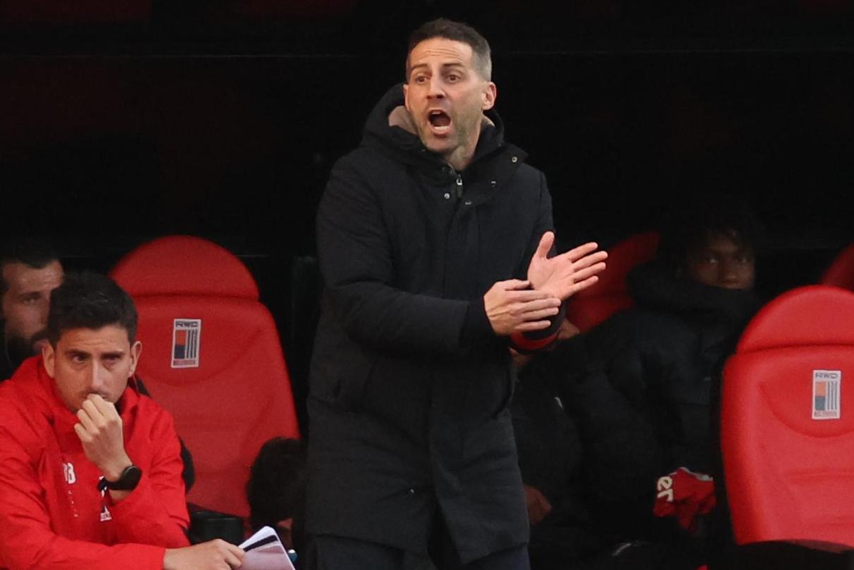 Eindelijk stabiliteit in de dug-out: RWDM-trainer Yannick Ferrera ...