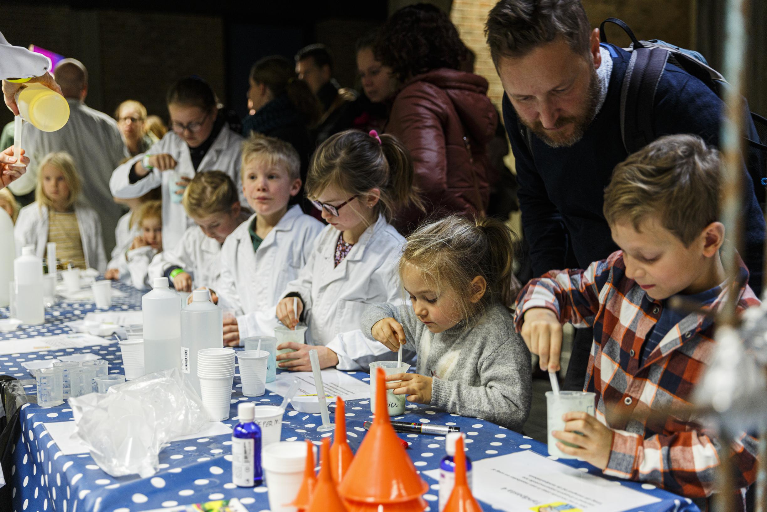 Twaalfde Dag van de Wetenschap is opnieuw een groot succes. “Het is ...